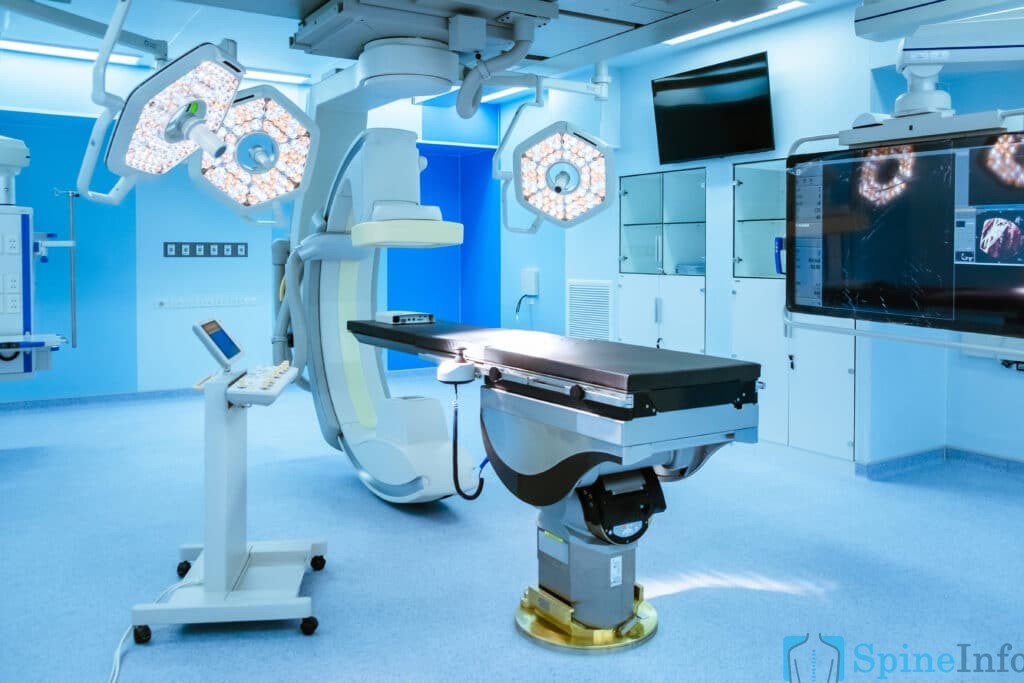 Top Hospitals for Spine Surgery in Chicago, According to Expert ...